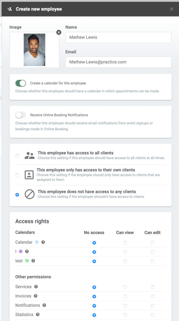Employees App for an unlimited number of employees at your clinic